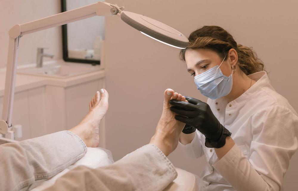 Why Podiatry Care Beats Self‑Diagnosing | Algeos