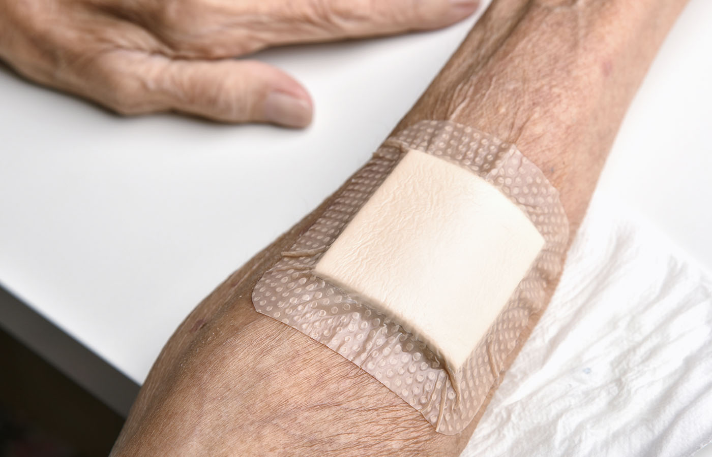 Best Wound Dressings UK Guide - Professionals & Home Users